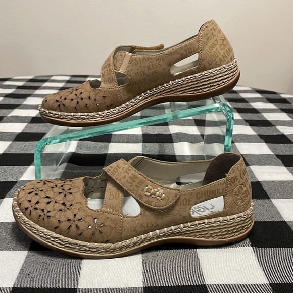 Rieker | Shoes | Rieker Antistress Mary Jane Leather Shoes Size 37 657 Flowers Tan Kiss Star ...